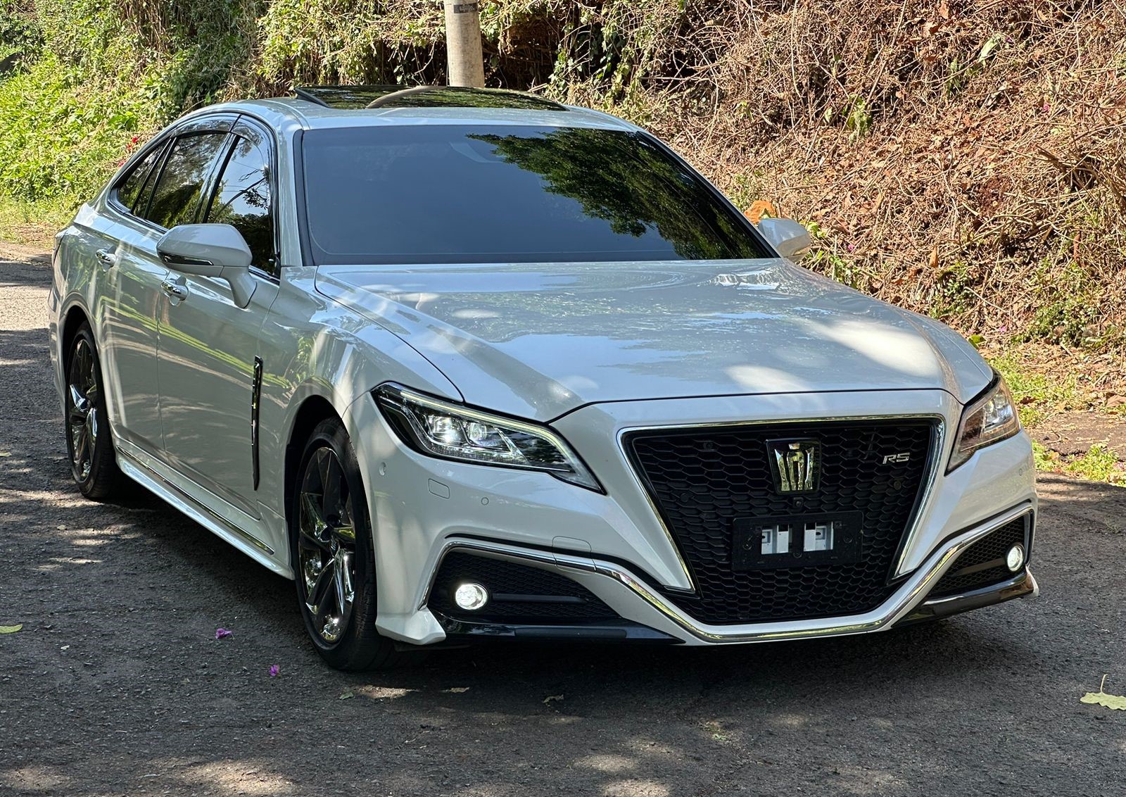 Toyota Crown RS Hybrid New Edition 2020 - Car Selection